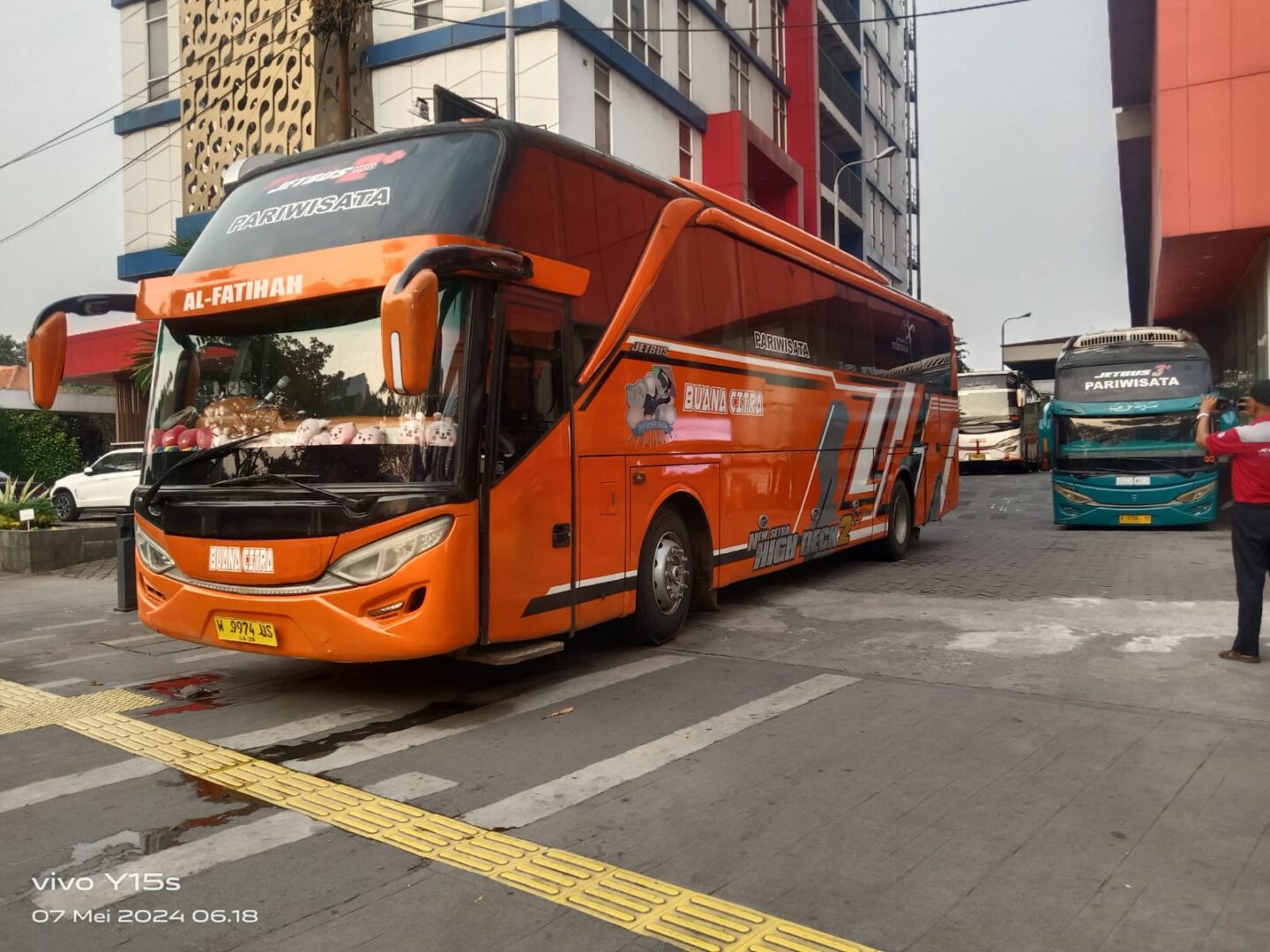 Putra Buana Wisata – Jasa Bus Travel Terpercaya